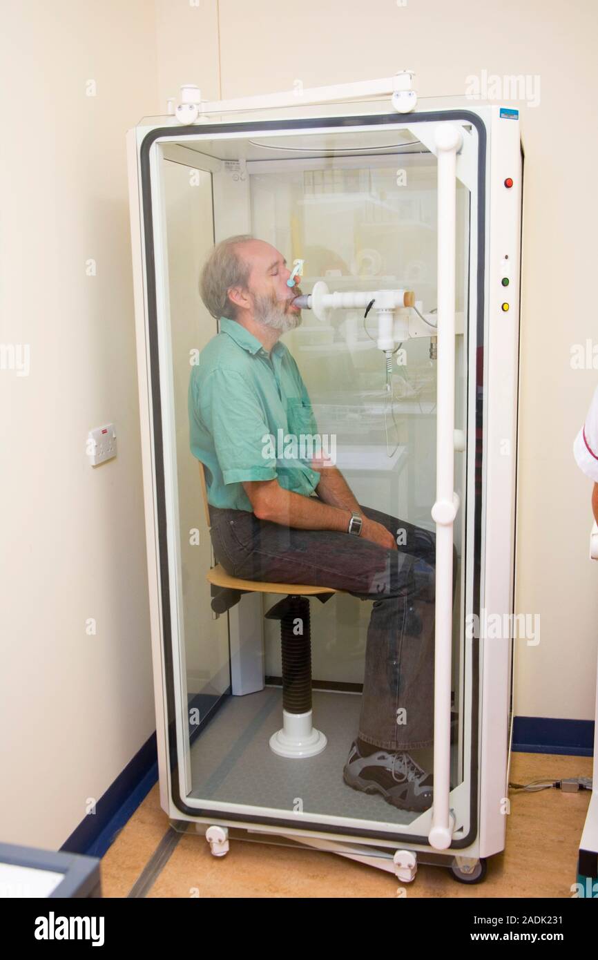 Test de fonction pulmonaire. La respiration du patient en bonne santé ...
