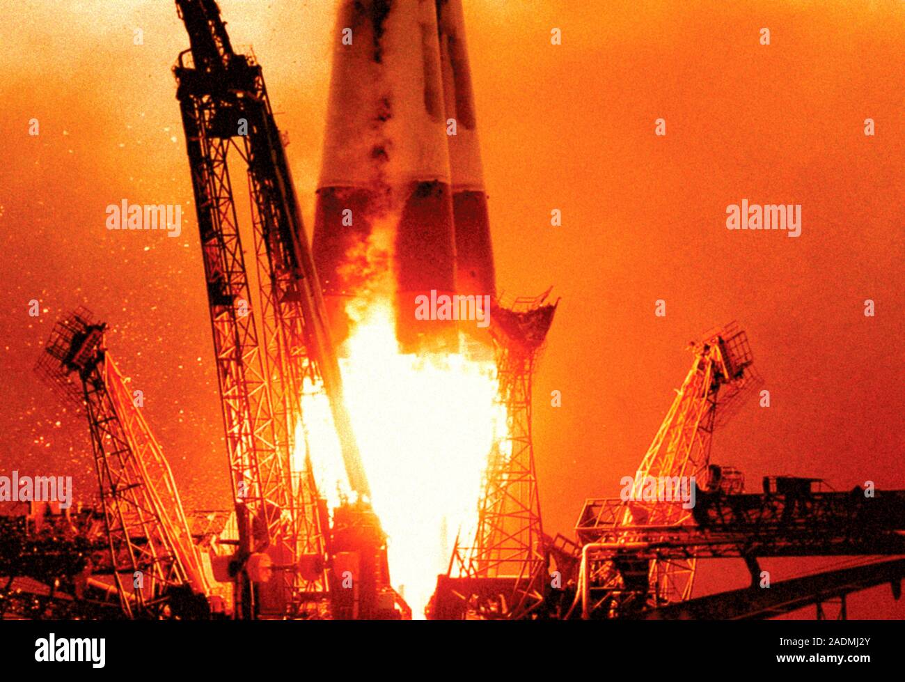 Le lancement de Spoutnik 1. Spoutnik 1, le premier satellite artificiel ...