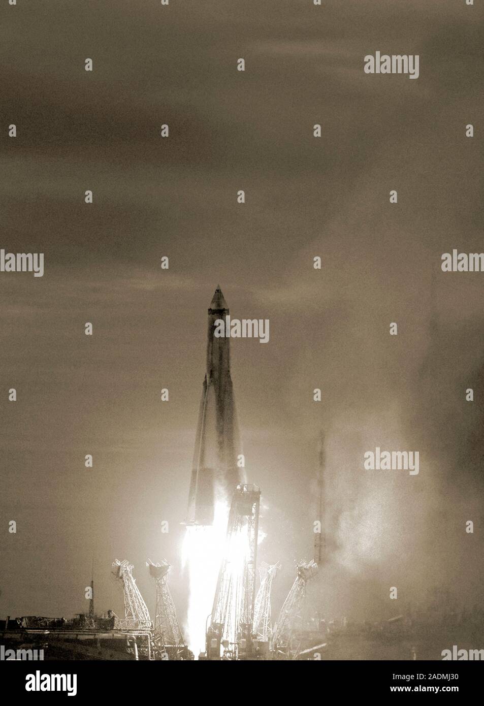 Le lancement de Spoutnik 1. Spoutnik 1, le premier satellite artificiel ...