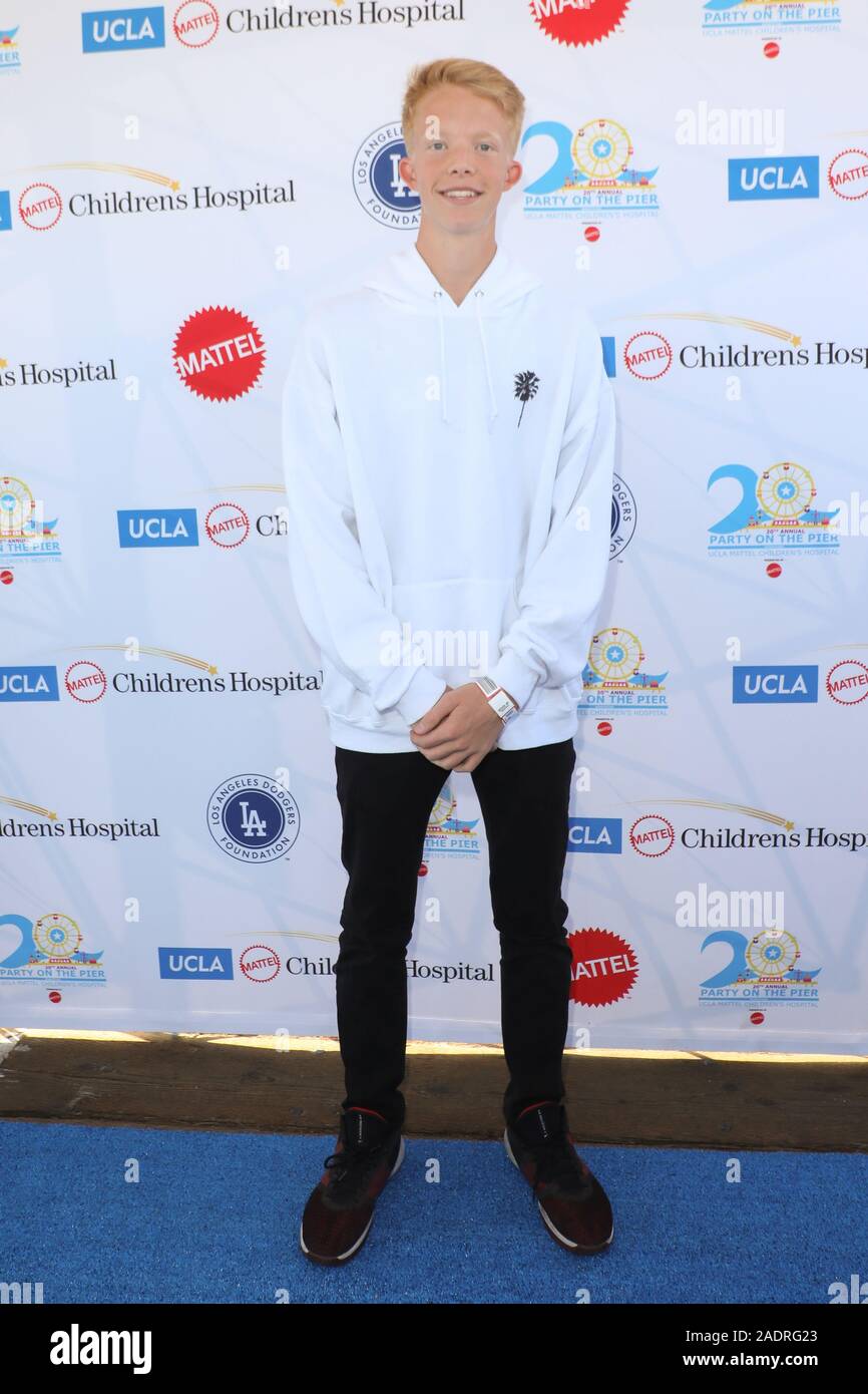 Cody veith Banque de photographies et d’images à haute résolution - Alamy