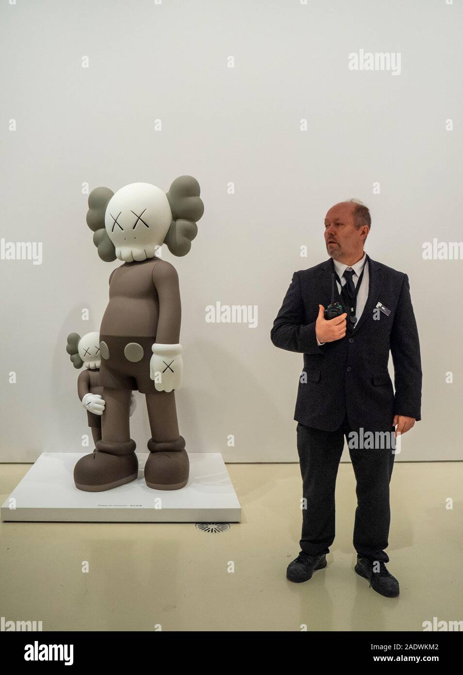 Brian donnelly kaws sculpteur graffeur Banque de photographies et d ...