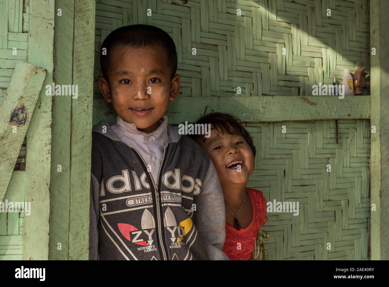 Pose intime Banque de photographies et d’images à haute résolution - Alamy