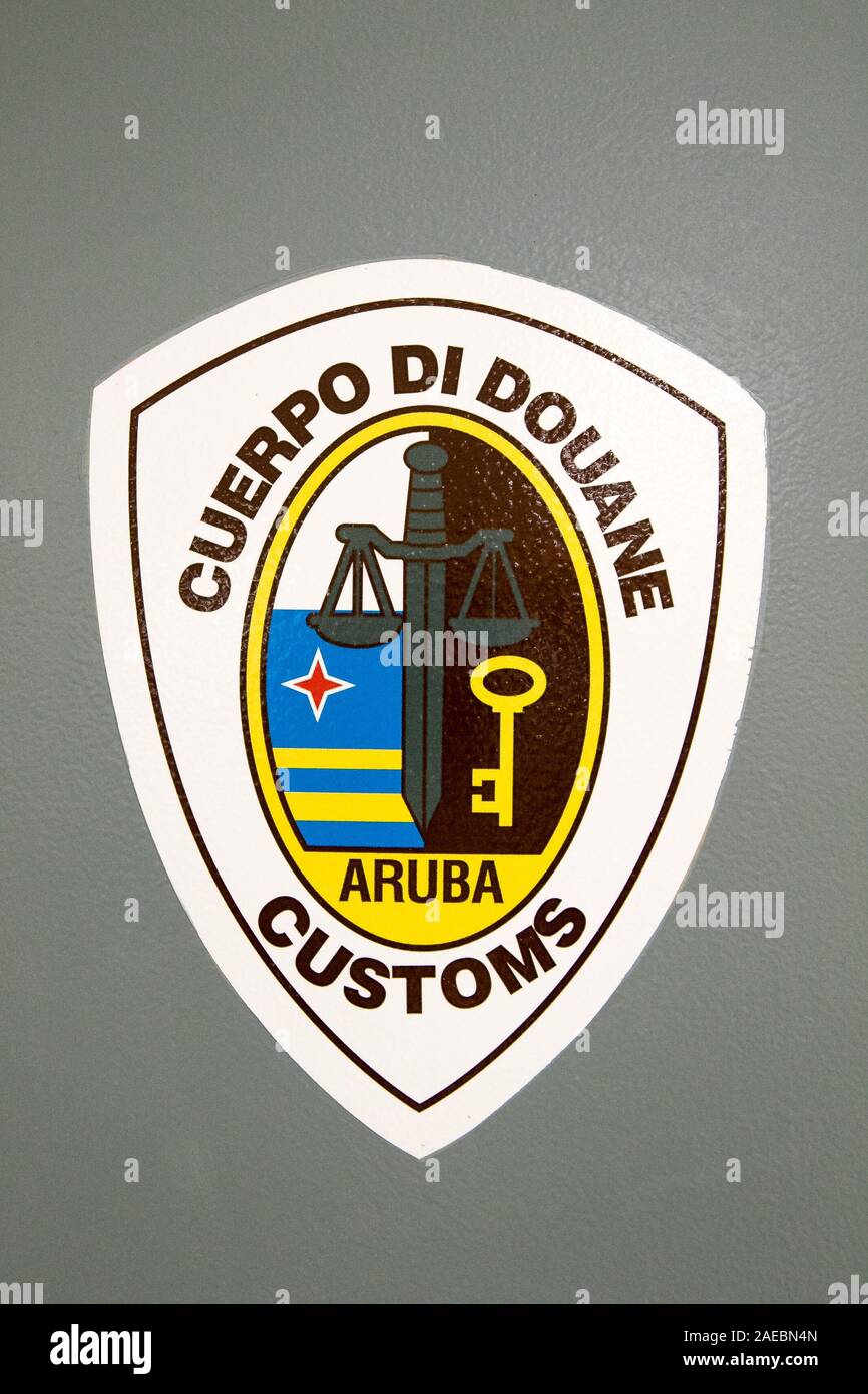 Aruba, 11/26/2019 : Vue de l'emblème des douanes Aruba posté près de la ...