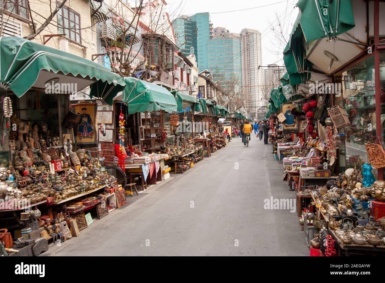 Dongtai road Banque de photographies et d’images à haute résolution - Alamy