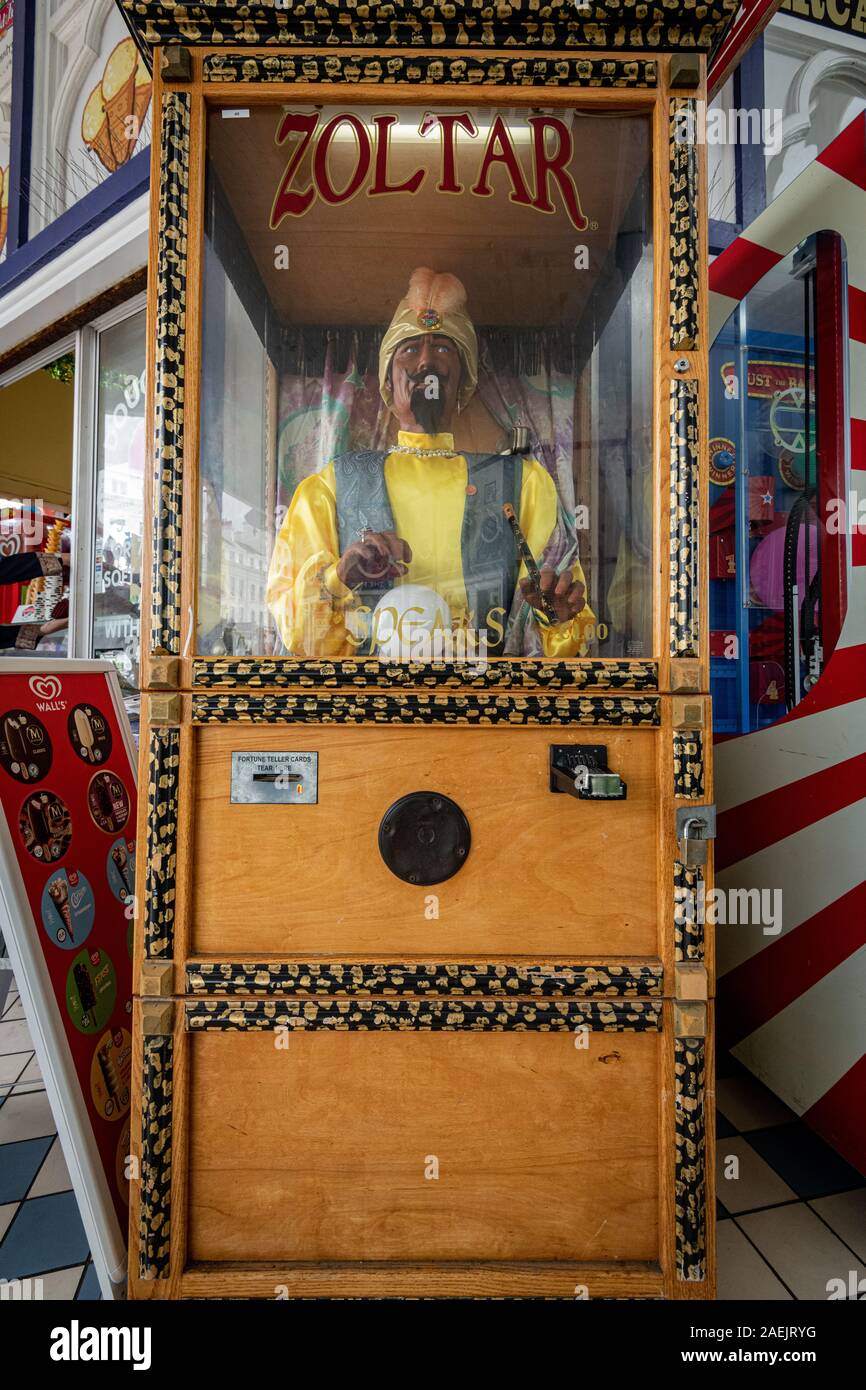 Zoltar fortune telling machine Banque de photographies et d’images à ...