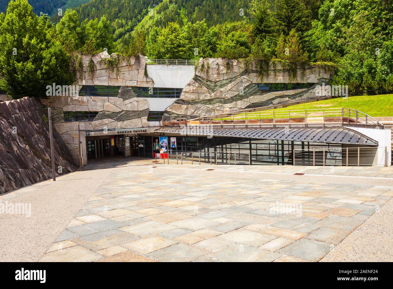 Espace tairraz Banque de photographies et d’images à haute résolution ...