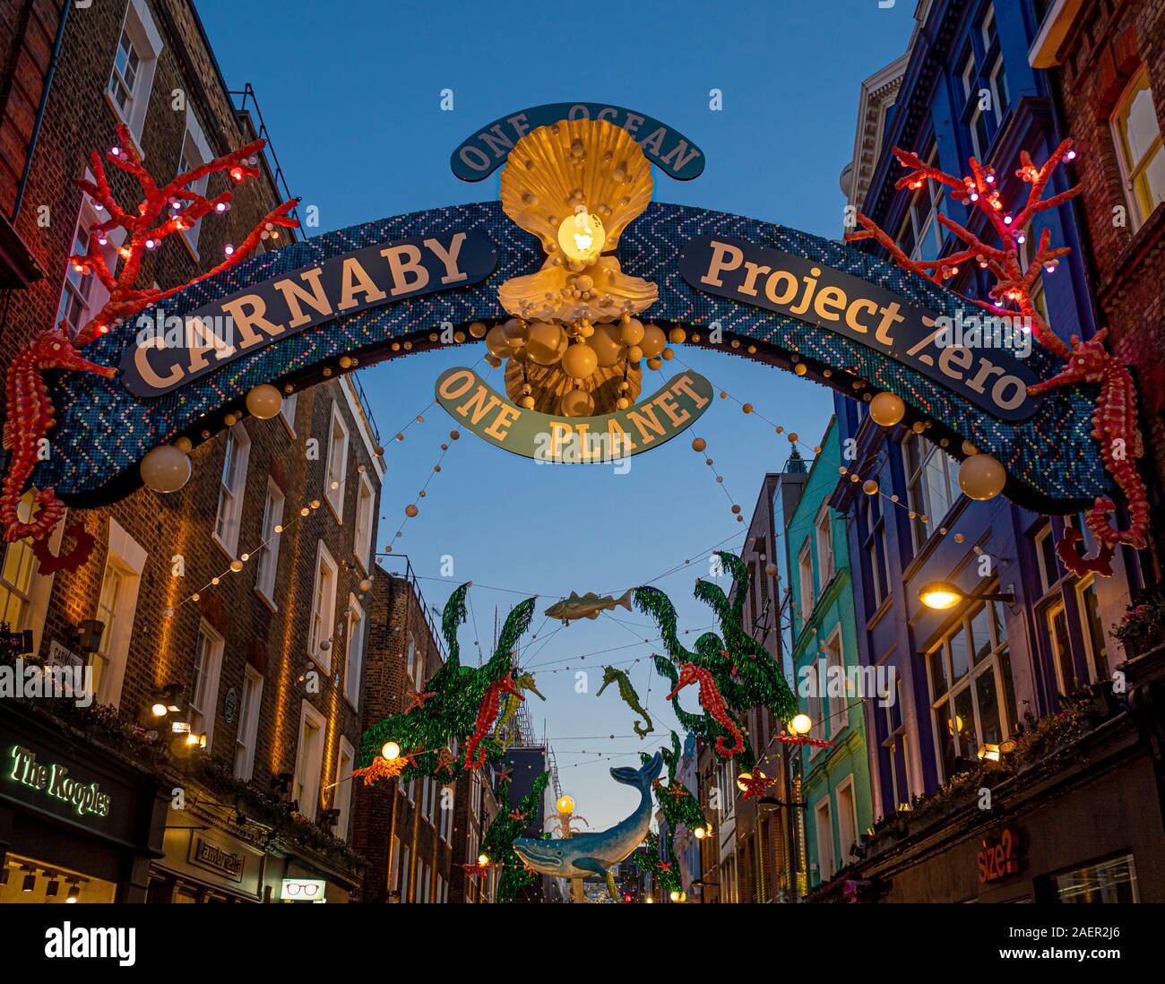 Carnaby Street lumières de Noël 2019 en collaboration avec l'organisme ...