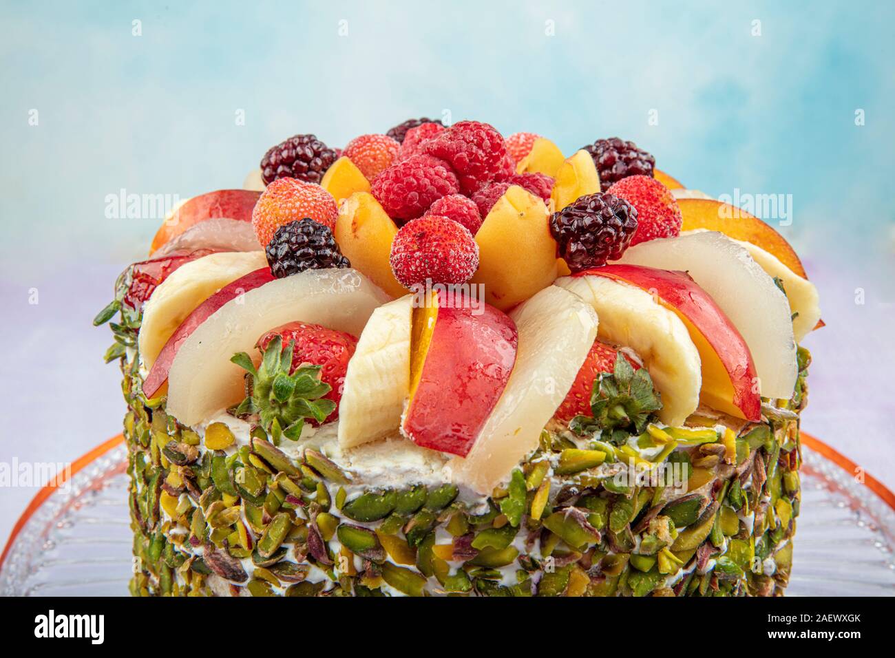 Gâteau de fruits mélangés. Gâteau d'anniversaire / anniversaire gâteau ...