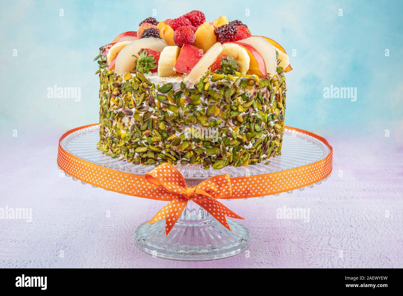 Gâteau de fruits mélangés. Gâteau d'anniversaire / anniversaire gâteau ...