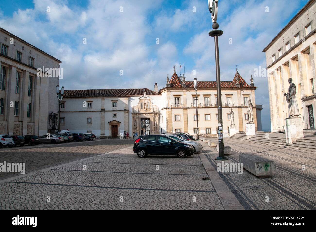 Bibliothèque de coimbra portugal Banque de photographies et d’images à ...