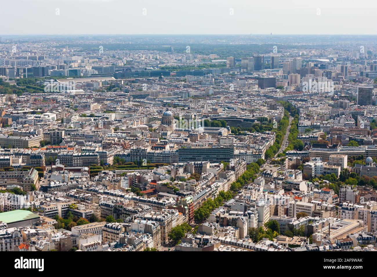 Paris banlieue street scene Banque de photographies et d’images à haute ...