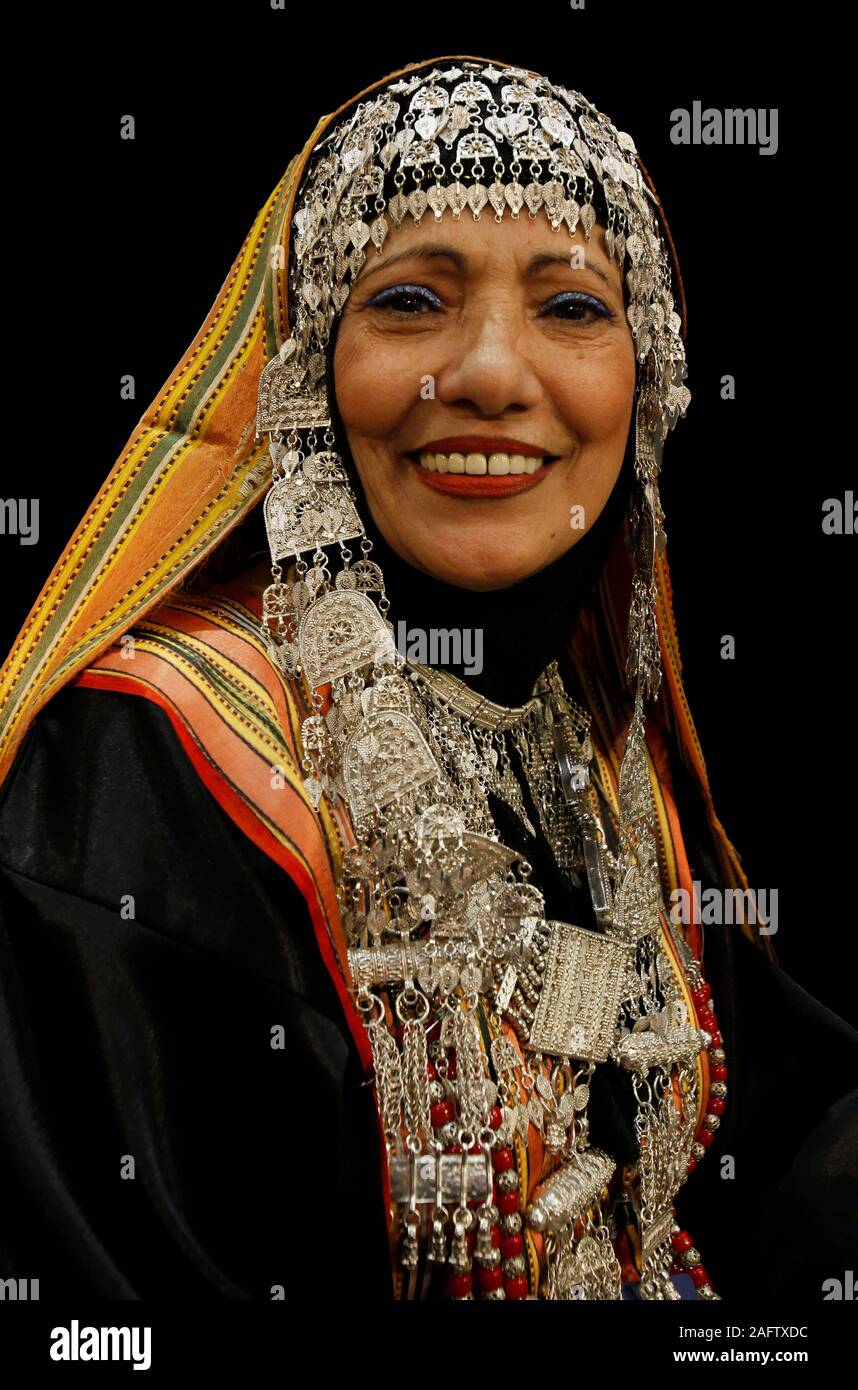 Yemen traditional costume Banque de photographies et d’images à haute ...