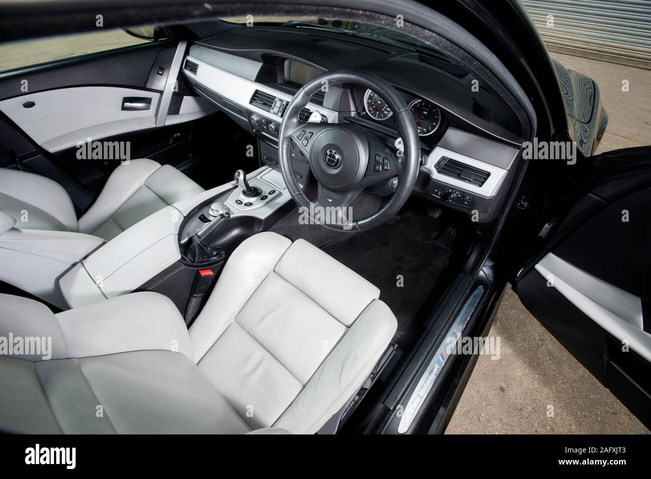 Bmw individual interior Banque de photographies et d’images à haute ...