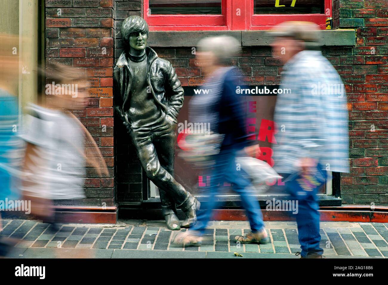 Statue de john lennon Banque de photographies et d’images à haute ...