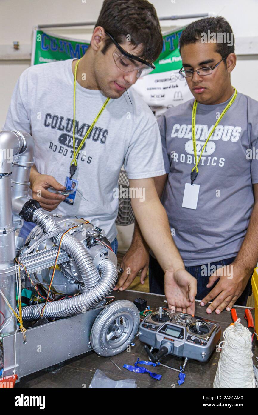 Battling robots Banque de photographies et d’images à haute résolution ...