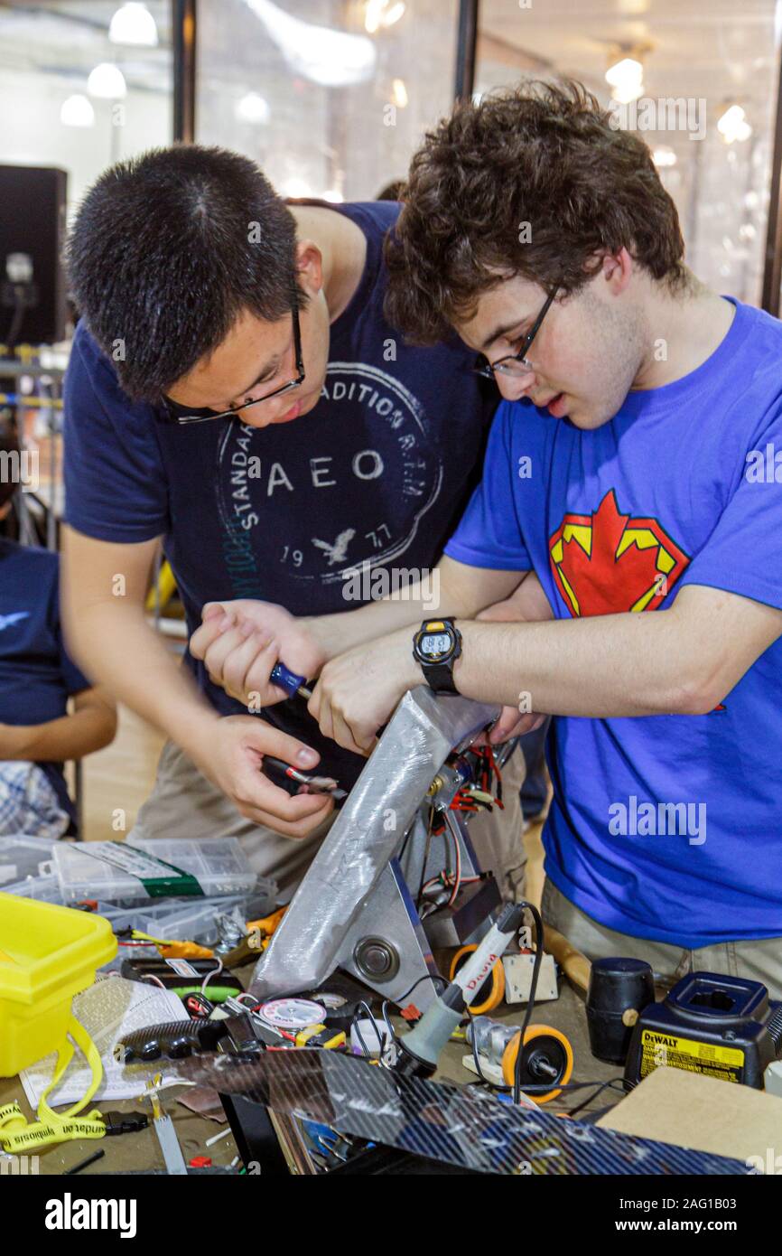 Miami Florida,boutiques à Midtown Miami,Battlebots IQ Tournament ...