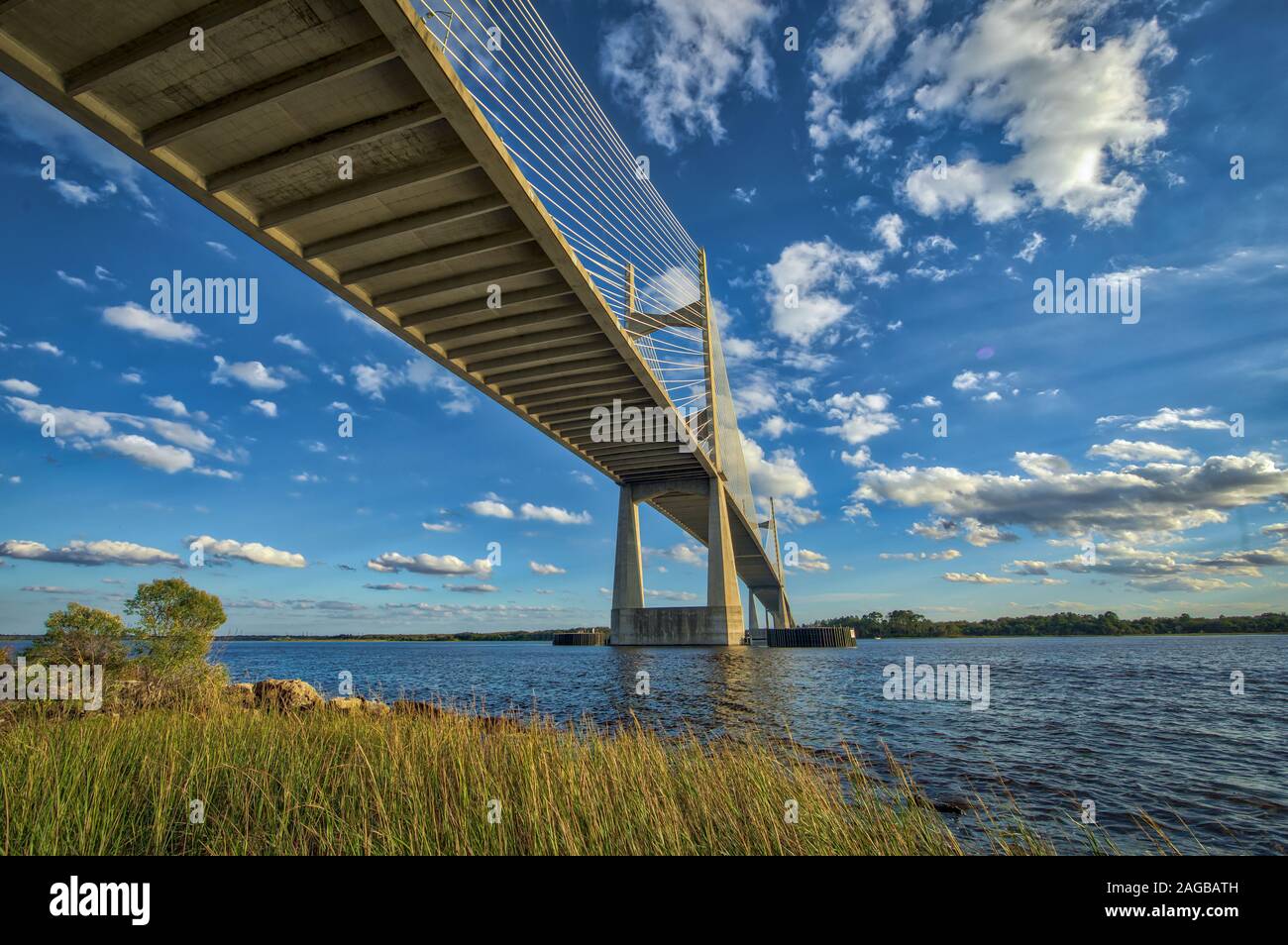 Pont de points Banque de photographies et d’images à haute résolution ...