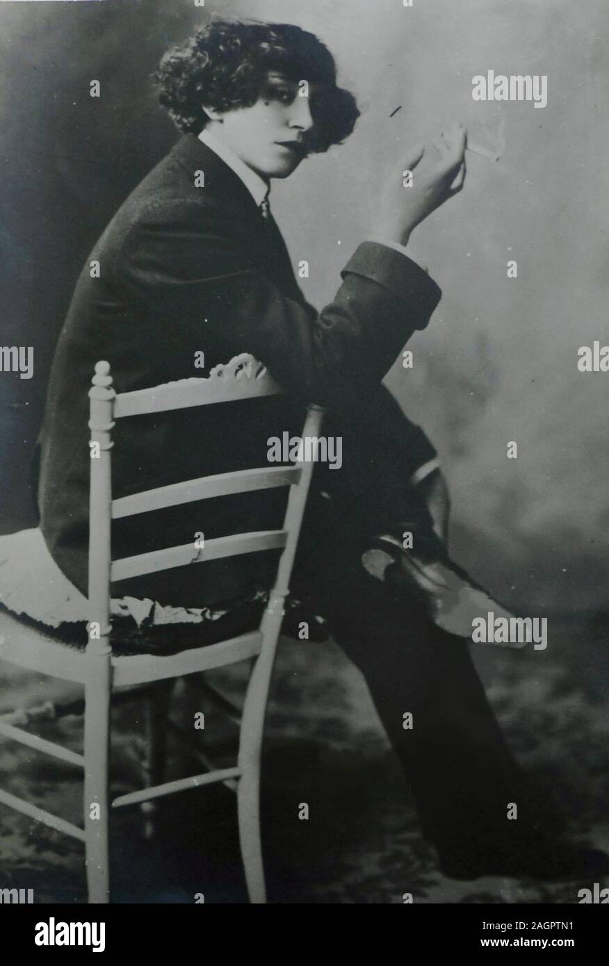 Portrait de sidonie gabrielle colette Banque de photographies et d ...