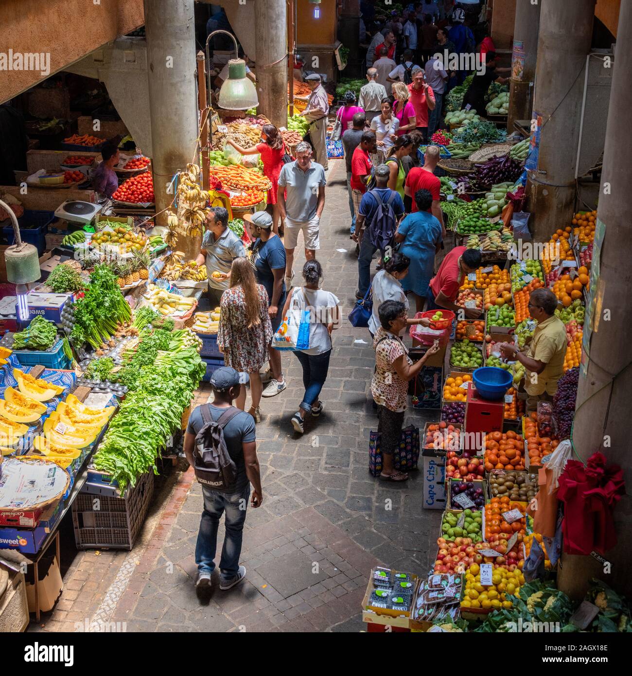 Port louis central market mauritius Banque de photographies et d’images ...