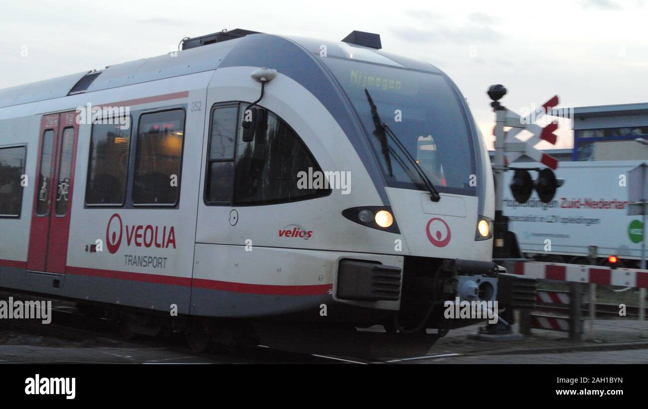 Veolia transport Banque de photographies et d’images à haute résolution ...