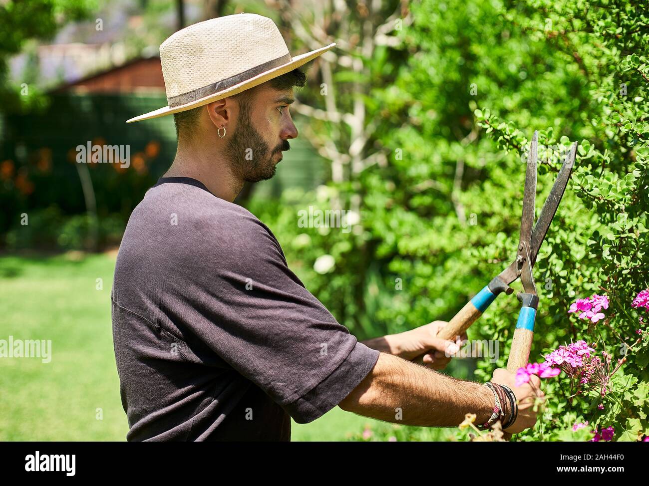 Hommes de brousse Banque de photographies et d’images à haute ...