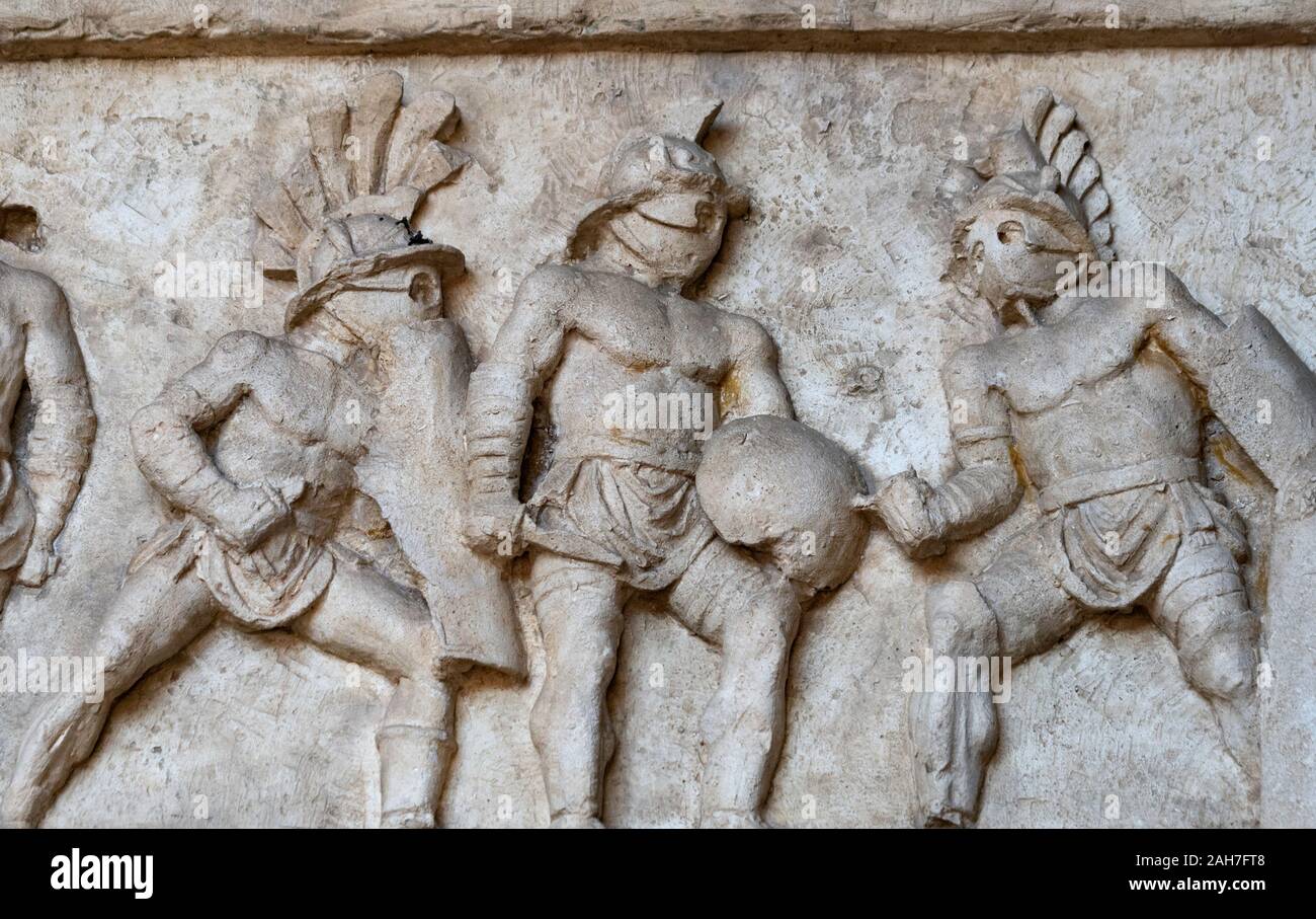 Gladiateurs colisée rome Banque de photographies et d’images à haute résolution - Alamy