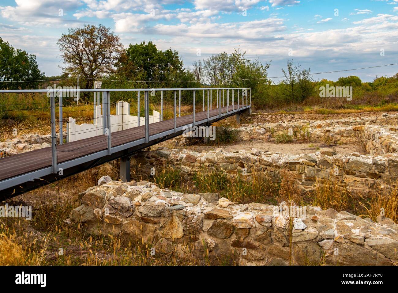 Ruines De La Construction En Pierre Banque d'image et photos - Alamy
