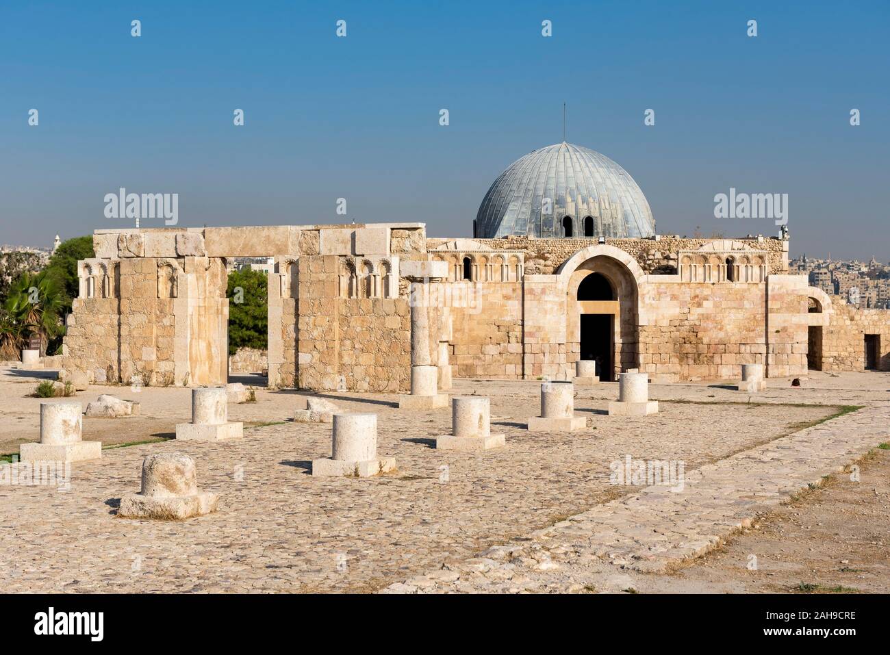 Mosquée des Omeyyades et le palais, La Citadelle d'Amman, Amman ...
