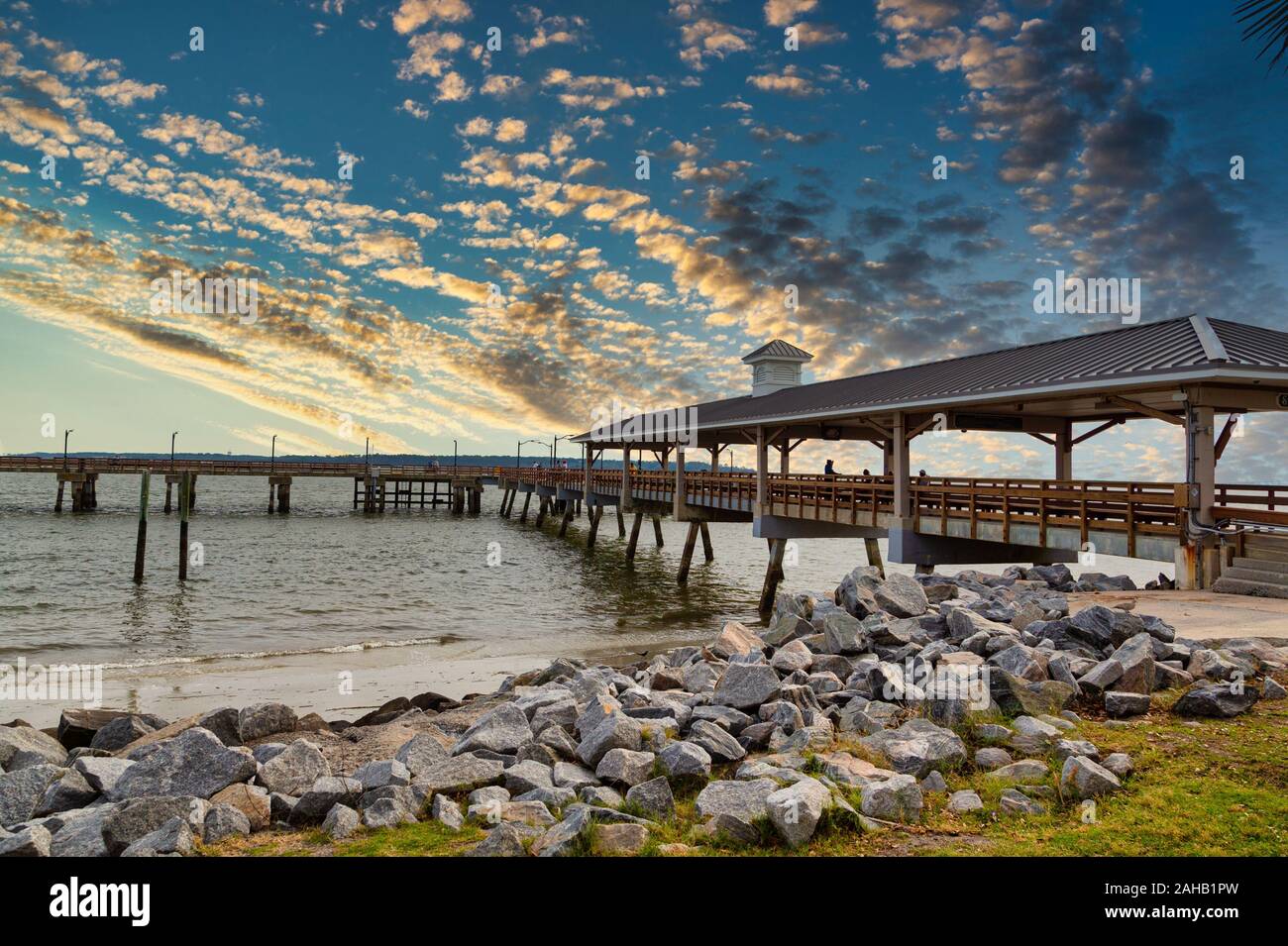 St simons island pier Banque de photographies et d’images à haute ...