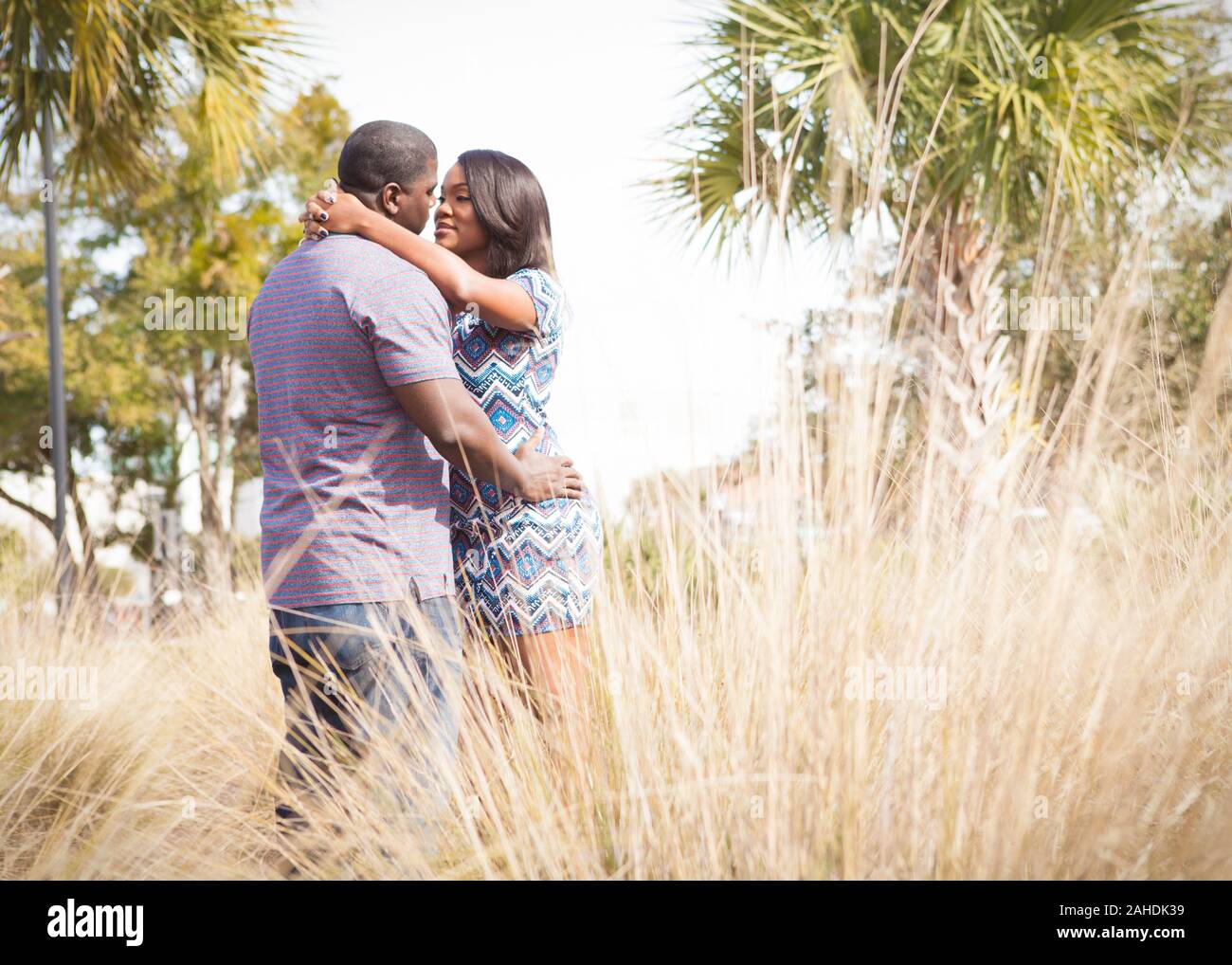 Couple dans la nature Banque de photographies et d’images à haute ...