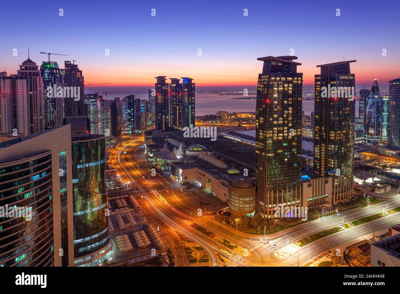 Doha buildings Banque de photographies et d’images à haute résolution ...