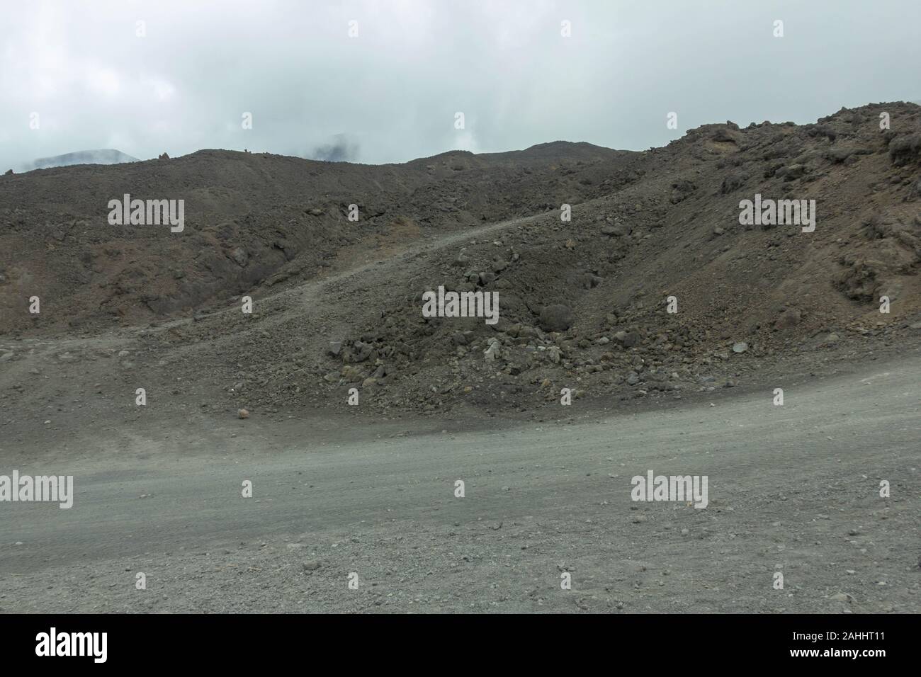 Chemin de lave Banque de photographies et d’images à haute résolution ...