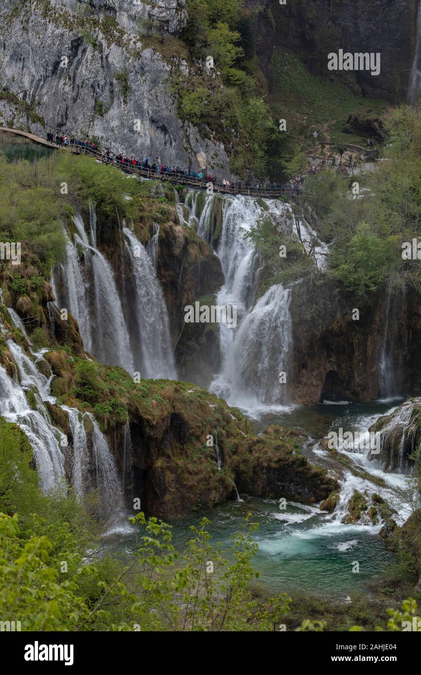 Plitvice lakes with large waterfall Banque de photographies et d’images ...