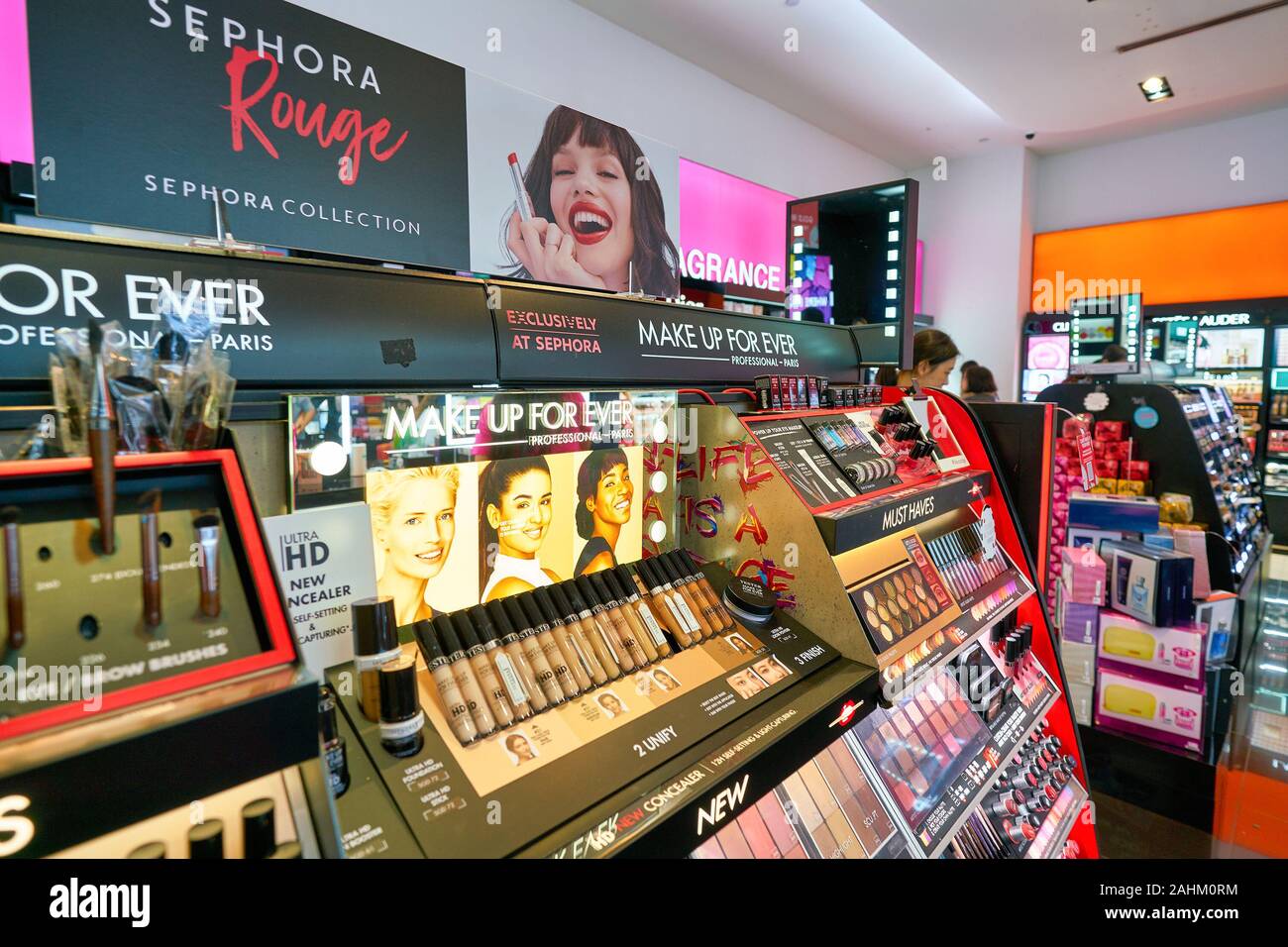 Sephora interior Banque de photographies et d’images à haute résolution ...
