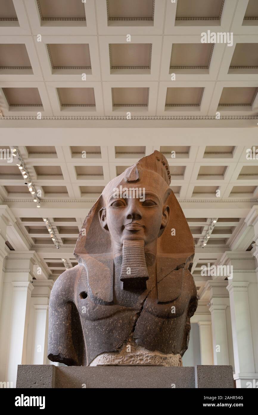 Statue de Ramsès II au British Museum, London, UK Photo Stock - Alamy
