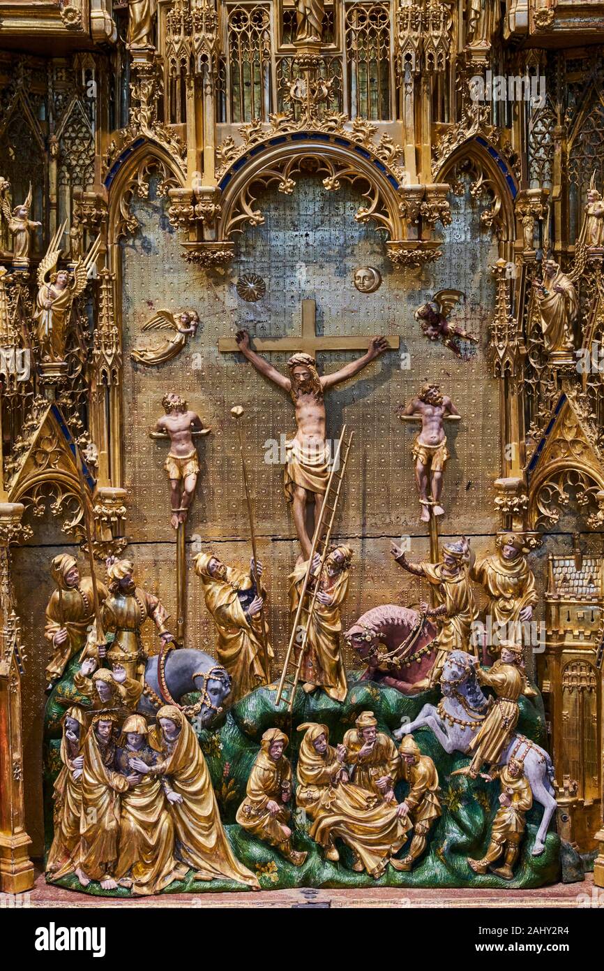 Crucifixion d'or Banque de photographies et d’images à haute résolution - Alamy