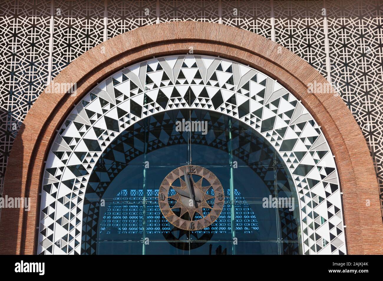 Détails de l'intéressante façade de bâtiment de la gare ferroviaire de ...