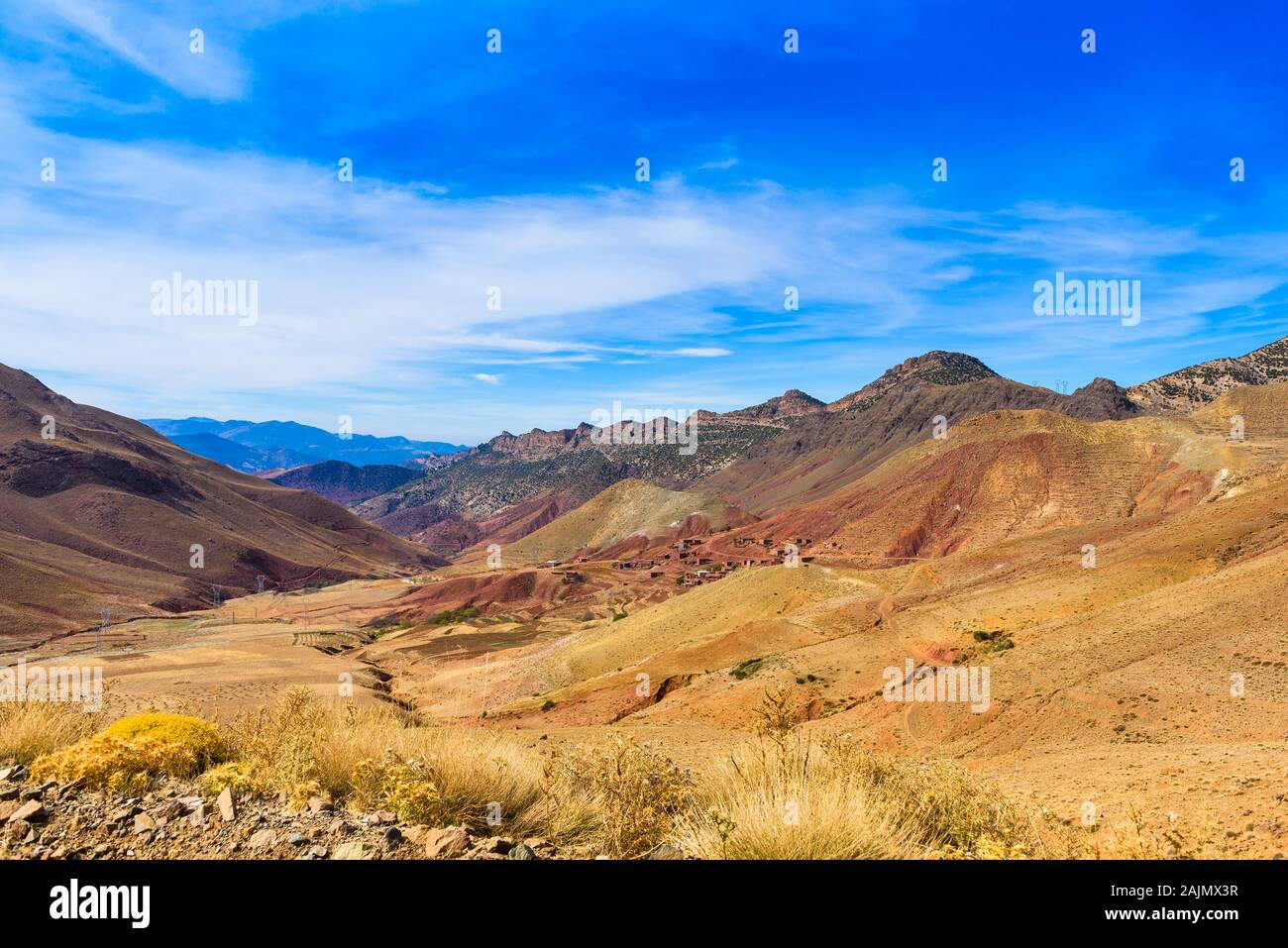 Paysage De Montagnes De L'atlas Banque d'image et photos - Alamy