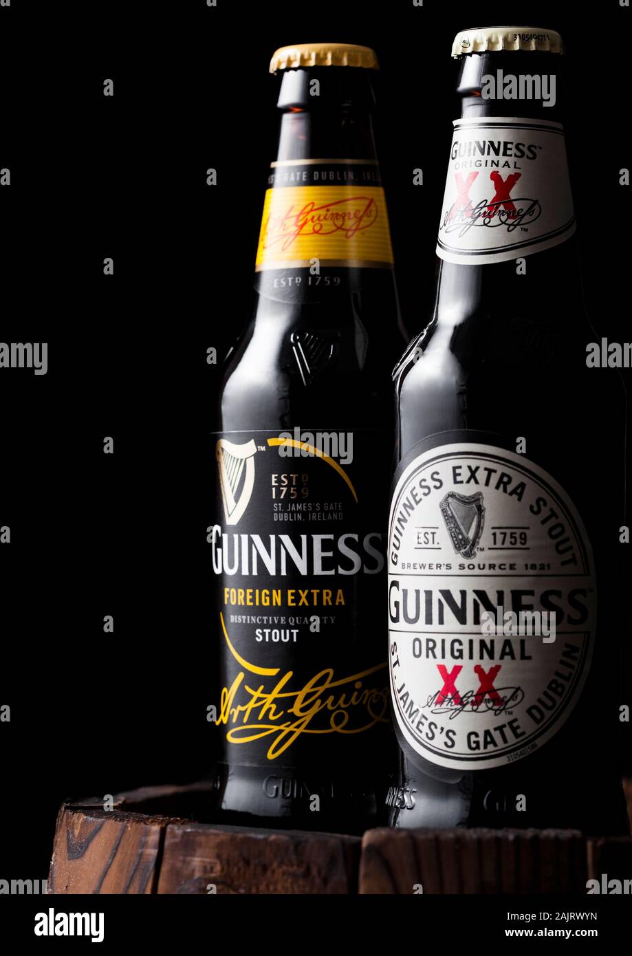 Beer guinness bottle pack Banque de photographies et d’images à haute ...