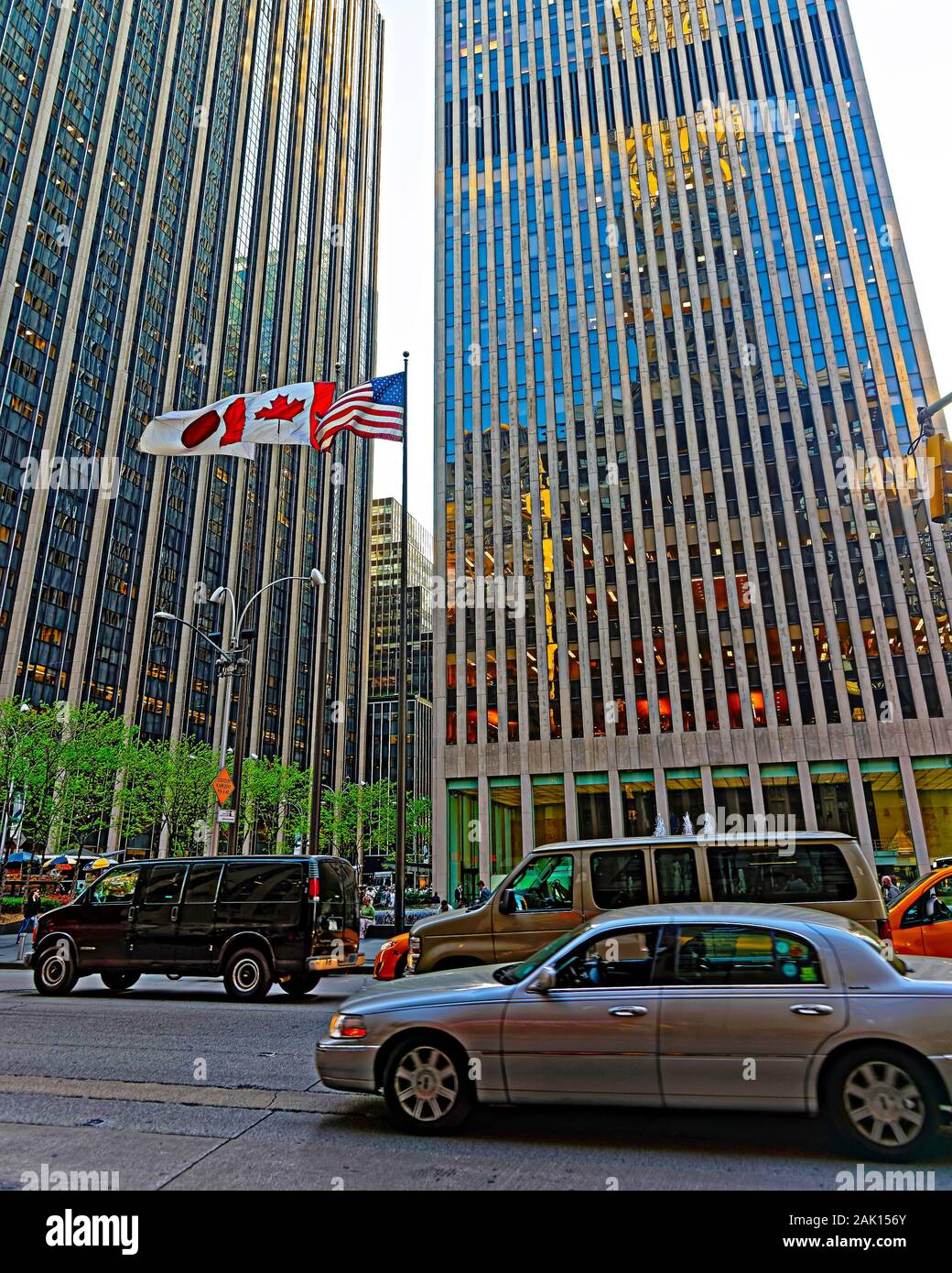 Exxon building Banque de photographies et d’images à haute résolution ...