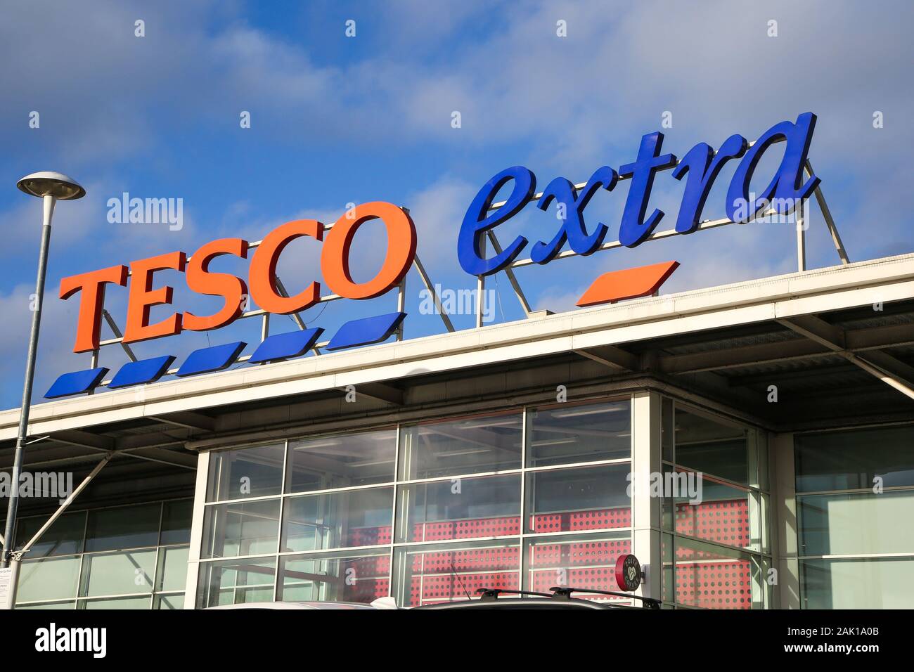 Tesco extra logo Banque de photographies et d’images à haute résolution ...