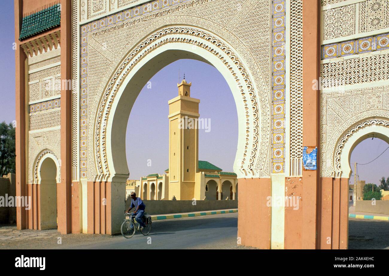 Maroc - Le Moulay Ali Cherif à Rissani Zawija est un important ...