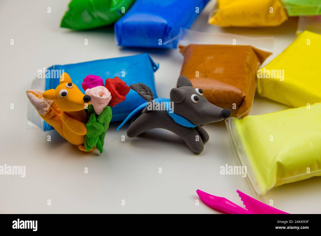 Pour la modélisation de la masse de pâte à modeler lumineuse super ...