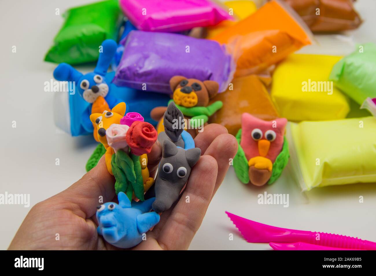 Pour la modélisation de la masse de pâte à modeler lumineuse super ...