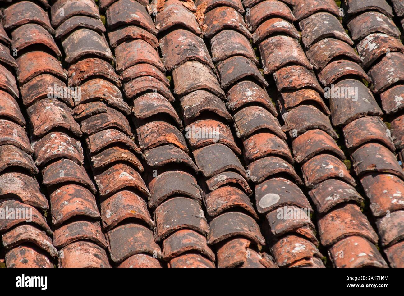 Tuiles en terre cuite terre cuite vieilli Banque de photographies et d ...