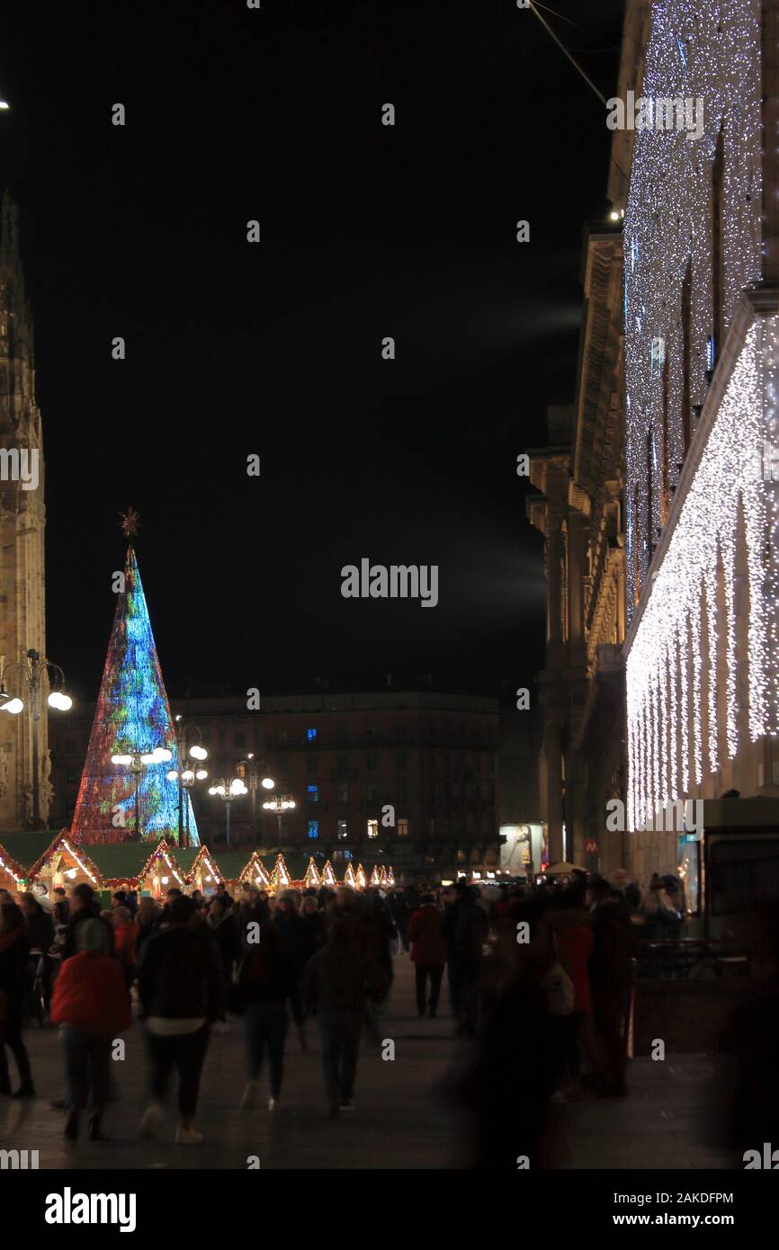 Arbre de noël milano Banque de photographies et d’images à haute ...