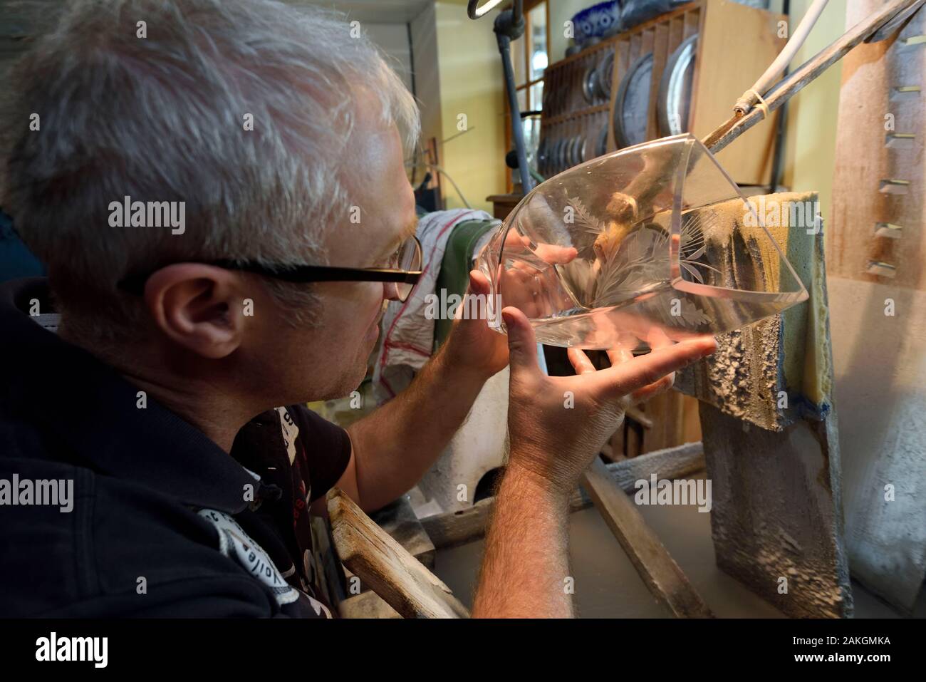 France, Moselle, Dabo, Cristal de Dabo, Charles Lehrer, adapter sur le ...