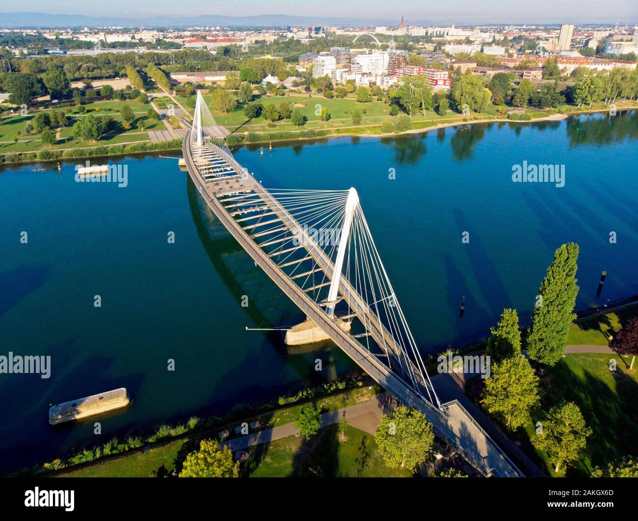 La France, Bas Rhin, entre Strasbourg et Kehl en Allemagne, le jardin ...