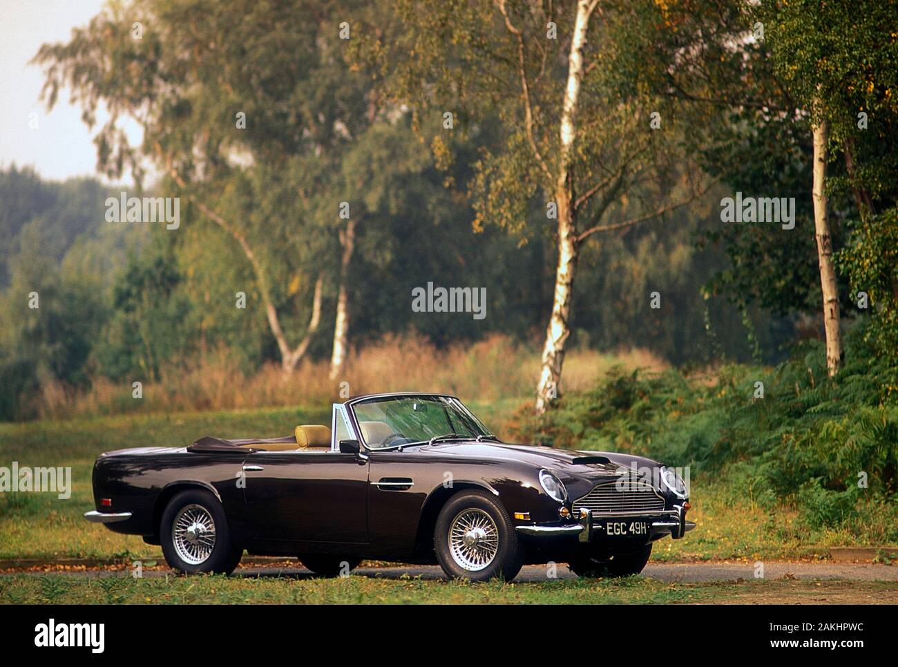 Aston martin db6 volante Banque de photographies et d’images à haute ...