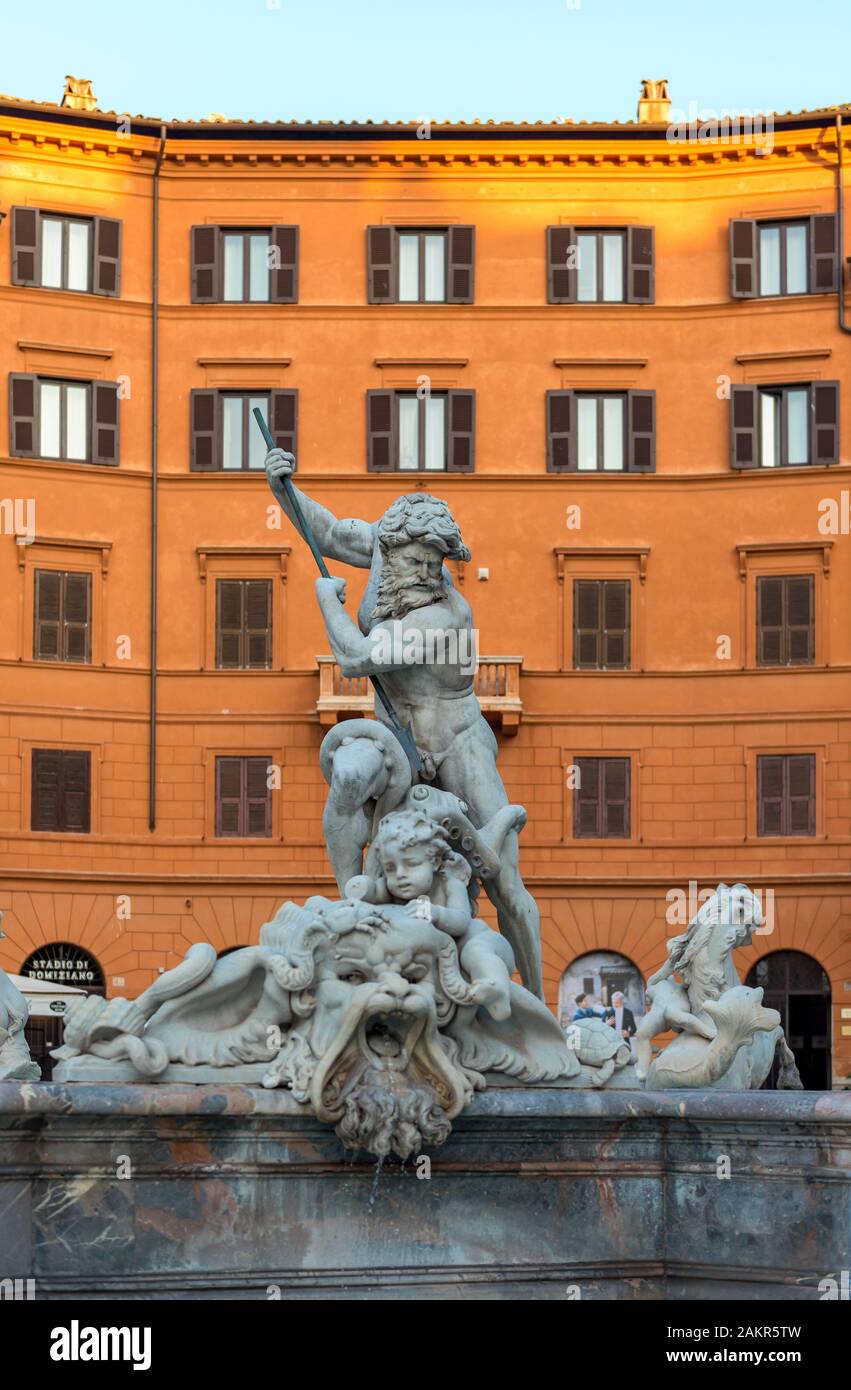 Statue de fontaine neptune rome Banque de photographies et d’images à ...